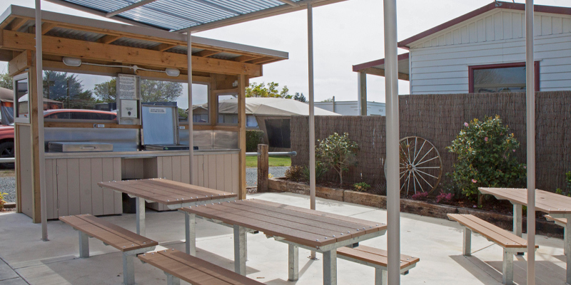 Accommodation with spa, pool and playground Rotorua